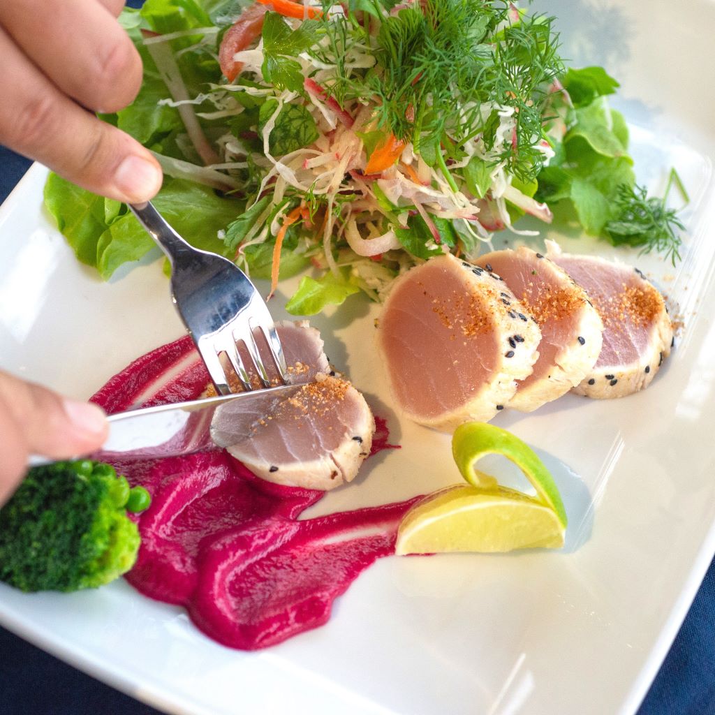 The Edgewater Resort | The Brasserie – Edgewater Dining