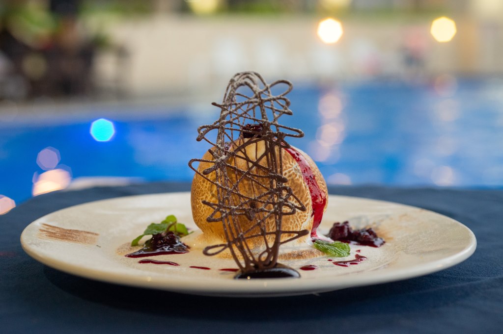 The Edgewater Resort | The Brasserie – Edgewater Dining